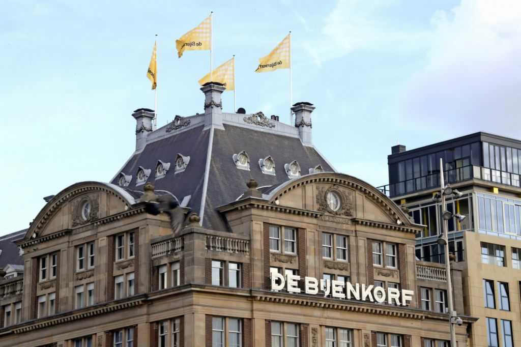 Topman Matthijs Visch vertrekt bij de Bijenkorf - Textilia